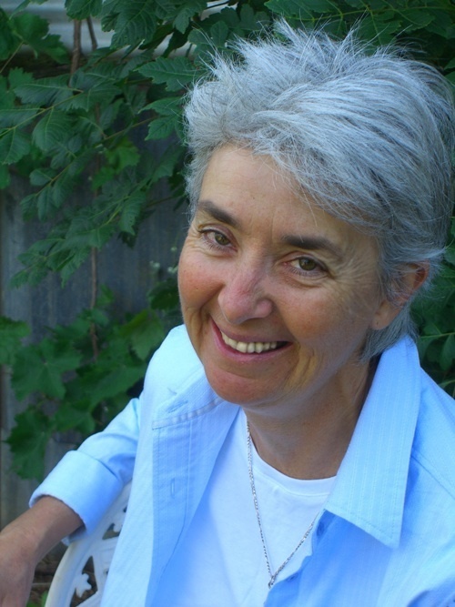 Jill McDougall (Author of Anna the Goanna and Other Poems)