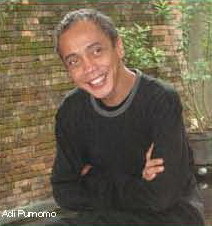 Adi Purnomo (Author of Relativitas)