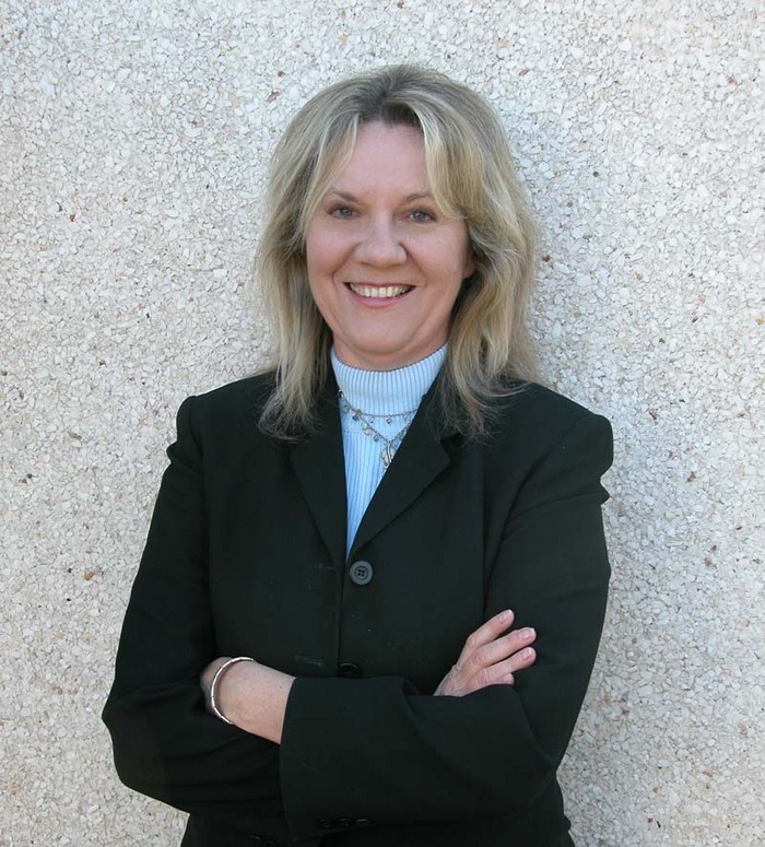 Sarah Hinze (Author of We Lived in Heaven)