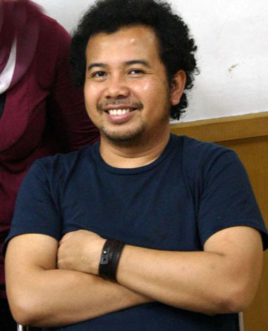 Syahmedi Dean (Author of L.S.D.L.F - Lontong Sayur Dalam Lembaran Fashion)