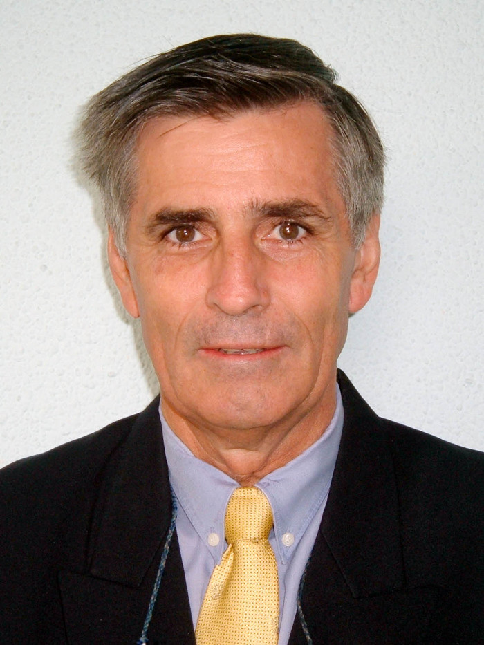 Derek Robertson (Author of Puffins. An Artist's Sketchbook)