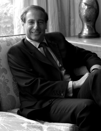 Howard Blum (Author of When the Night Comes Falling)