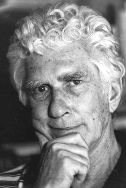 Valêncio Xavier (translator of Conversa na Sicília)