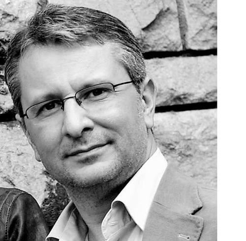 Yekta Kopan (Author of Aile Çay Bahçesi)