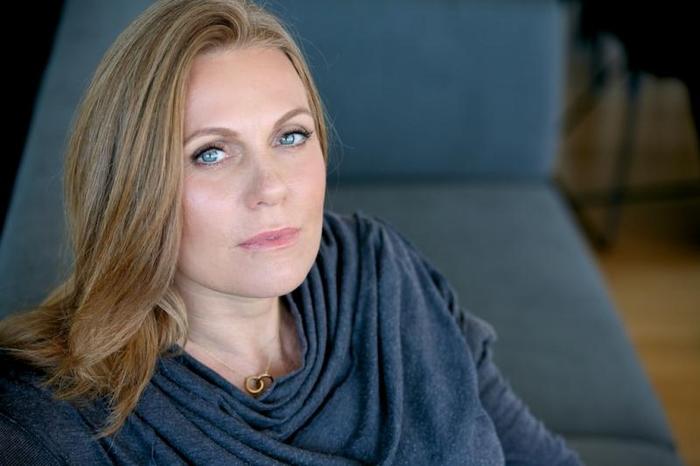 Caroline Overington (Author of The Cuckoo's Cry)