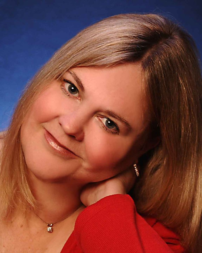 Dee Davis (Author of Everything in Its Time)