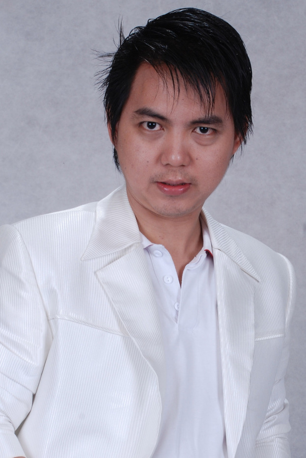 Willy Wong (Author of Men(g)akali Pikiran)