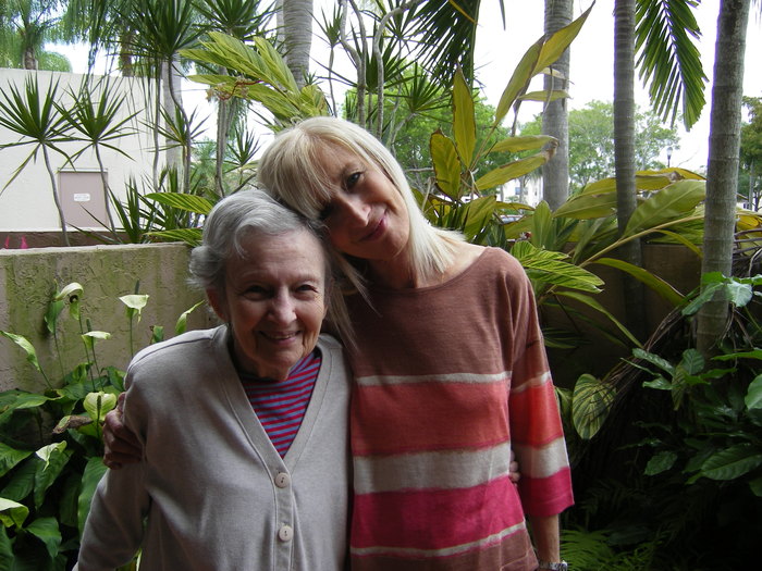 Lisa Hirsch (Author of Letter To My Mom)