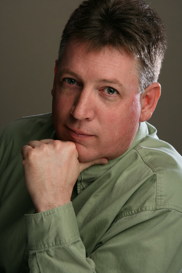 Lee Thompson (Author of Jeremy's Kiss)