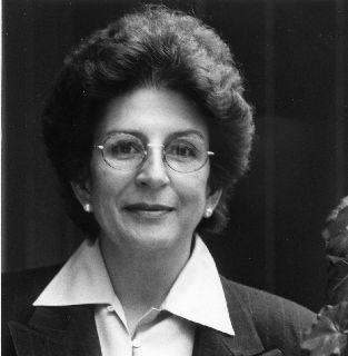 Silvia Molina (Author of La mañana debe seguir gris)