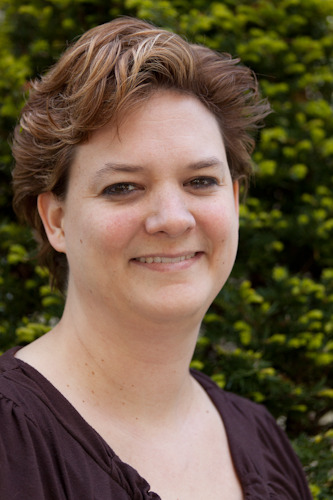 Renee Hoekstra (Author of The Emotional Extremist's Guide to Handling ...