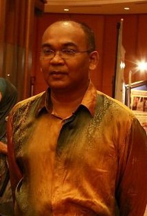 Halis Azhan Mohd. Hanafiah (Author of Azfa Hanani)