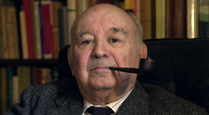 Martín de Riquer (Author of Aproximación al Quijote)