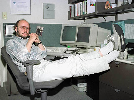 Quote by Bjarne Stroustrup: “C makes it easy to shoot yourself in the ...