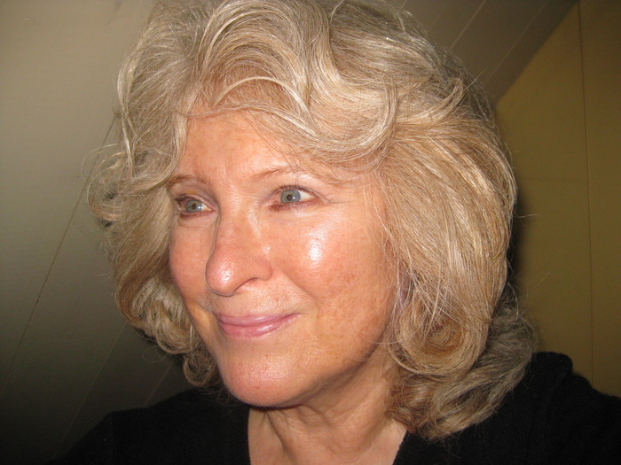 Elizabeth Harding (Author of Winter of the Lyrebird)