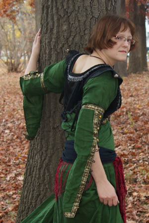 Meredith Dillman (Author of Fantasy Fashion Art Studio)