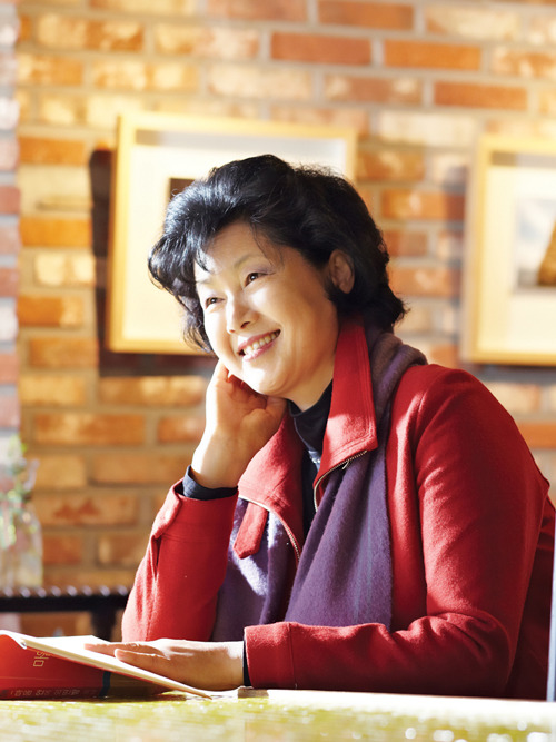 Young-sook Moon (Author of Trampled Blossoms)