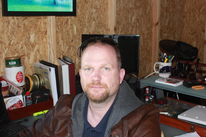 Robert Penner (Author of Dark Moon Shadow)