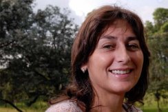 Sandra Siemens (Author of El hombre de los pies-murciélago)