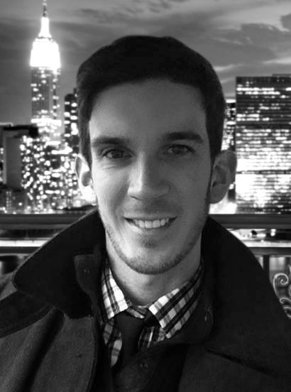 Elliot Scott (Author of Should I Text Him)