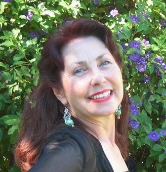 Meera Lester (Author of A Beeline to Murder)