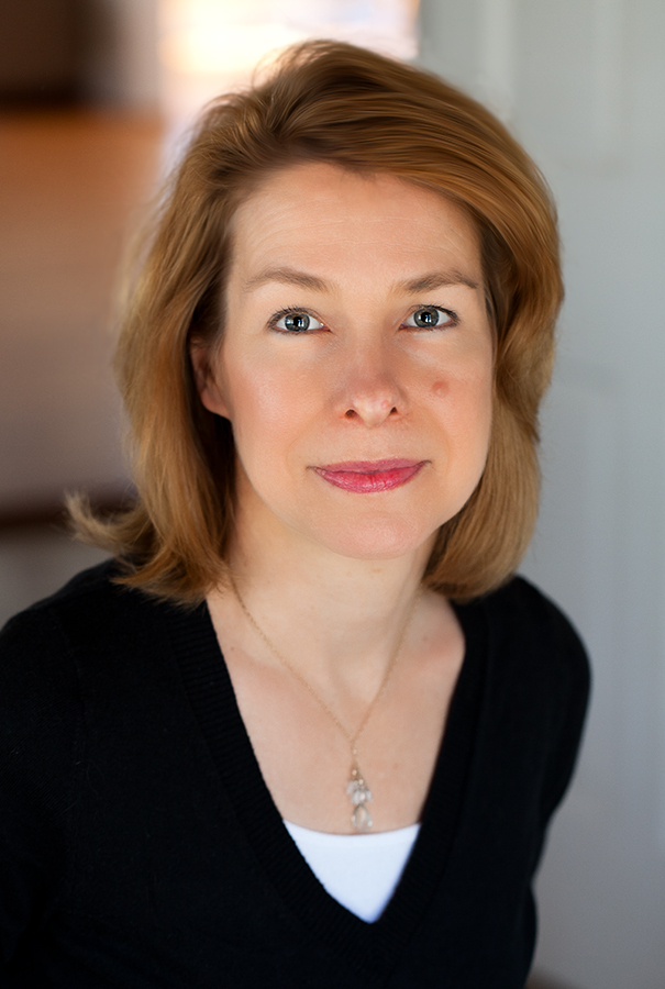 Anne Lutz Fernandez (Author of Carjacked)