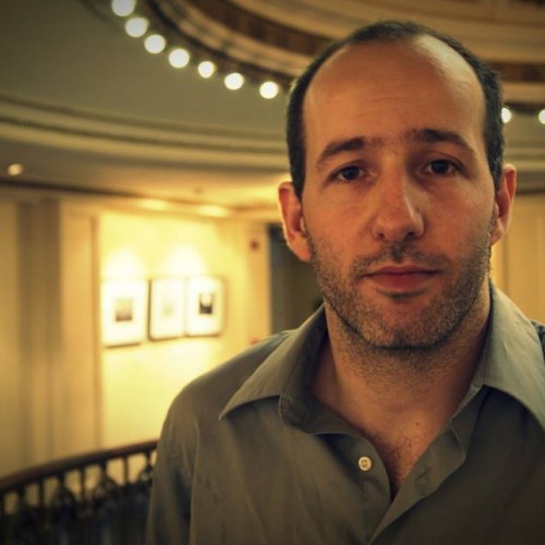 Luis Mey (Author of Las garras del niño inútil)