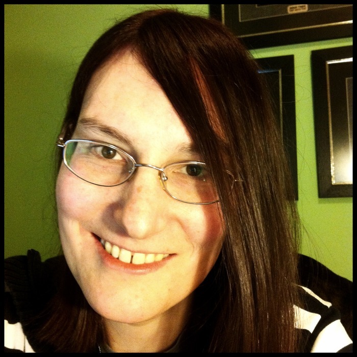 Zoe Robinson (Author of Me dueles Tanto)