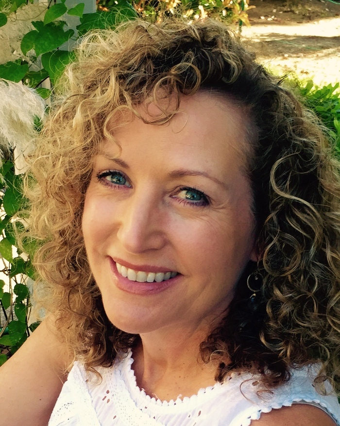 Tamara Yates (Author of A Magic Book and the Faerie Queen)