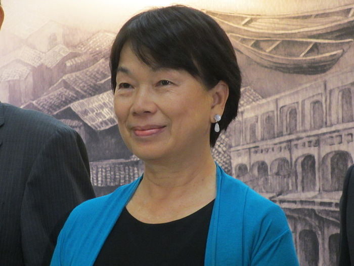 Lung Ying-tai (Author of 目送)