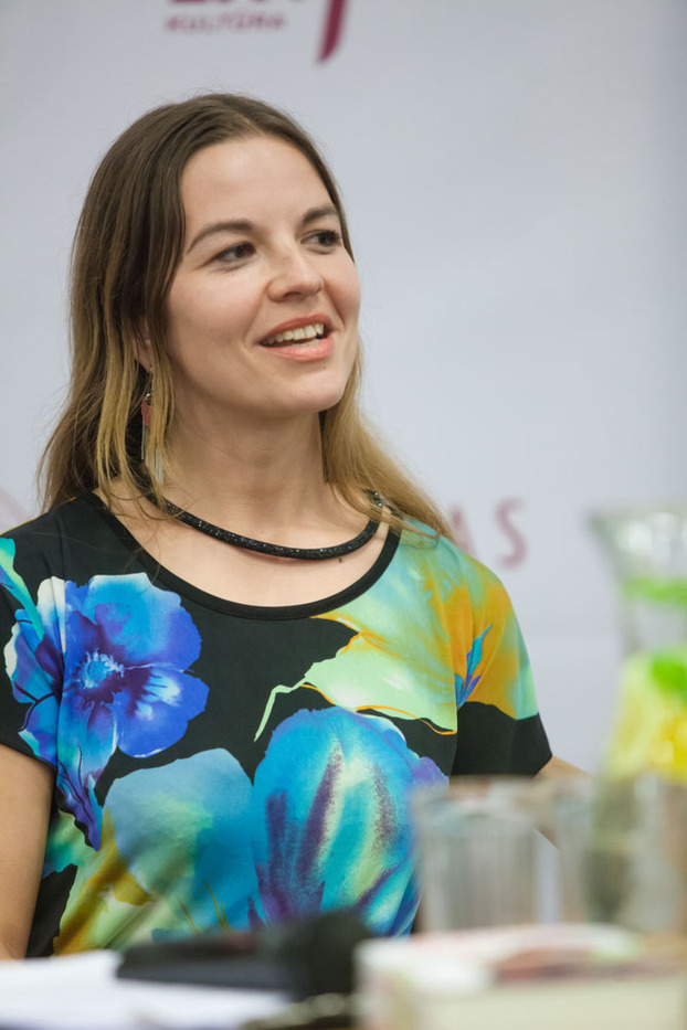 Rebeka Una (Author of Atjunk)