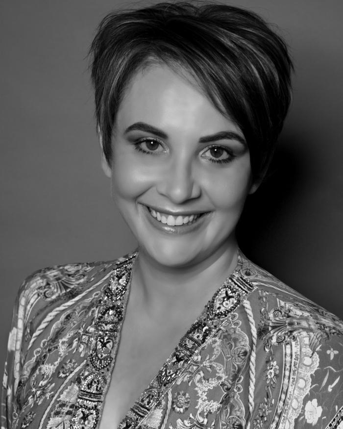 Christine Wells (Author of Sisters of the Resistance)