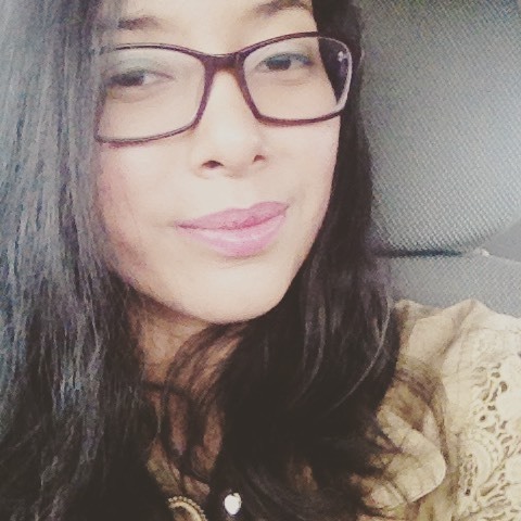 Janina Ibeth Flores (Author of Ládrame un cuento)