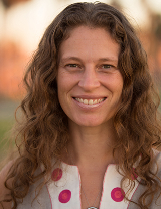 Lisa Esile (Author of Whose Mind Is It Anyway?)