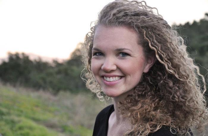 Sarah Grieve (Author of Honey My Tongue)