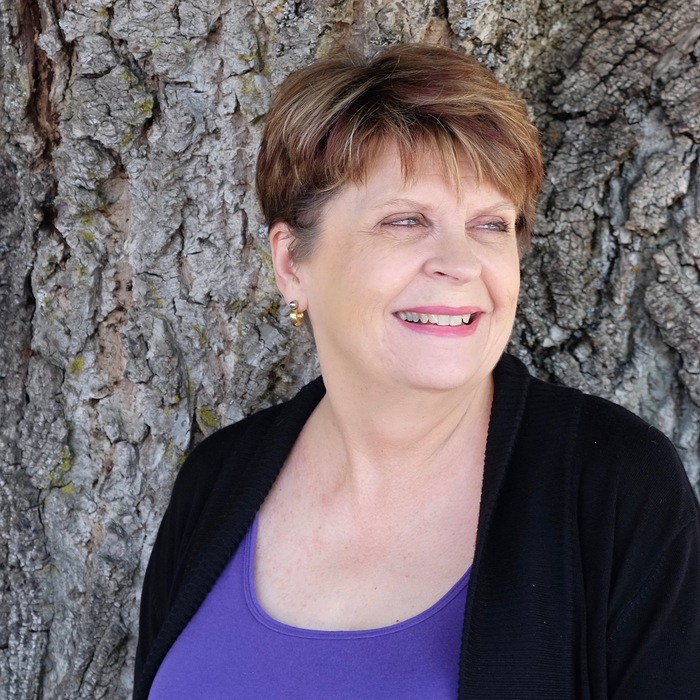 Lisa Hendrix (Author of Immortal Warrior)