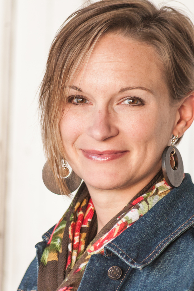 Amelia Rhodes (Foreword of Fledge)