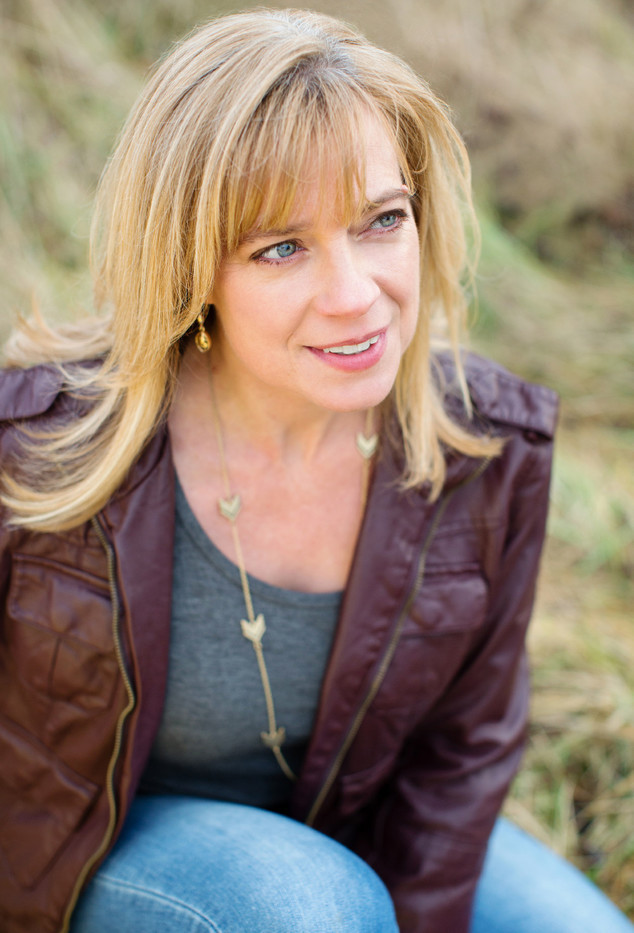 Stacy Bennett (Author of Quest of the Dreamwalker)