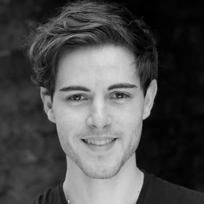 Christian Martin (Author of Llantos de sangre)
