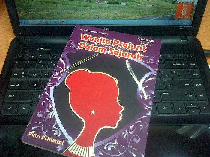 Putri Prihatini (Author of Wanita Prajurit Dalam Sejarah)
