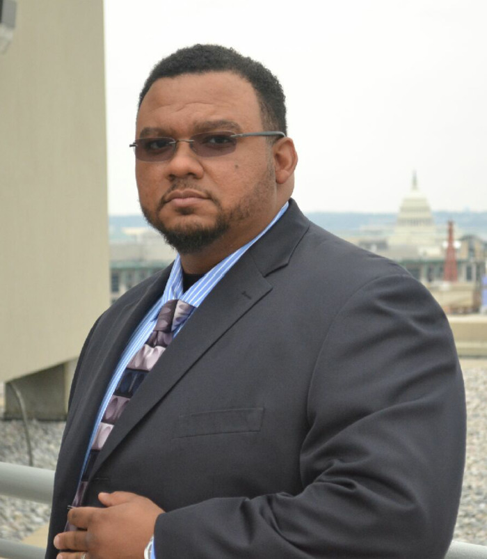 De Angelo R. Moody (Author of Un-Broken) De Angelo R. Moody (Author of Un-Broken)