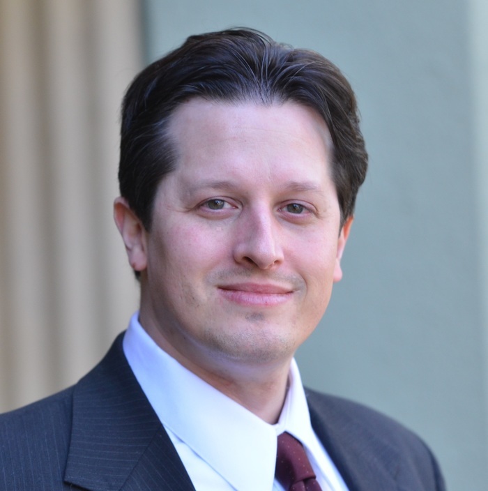 Daniel Ruth (Author of A Prison of Worlds)