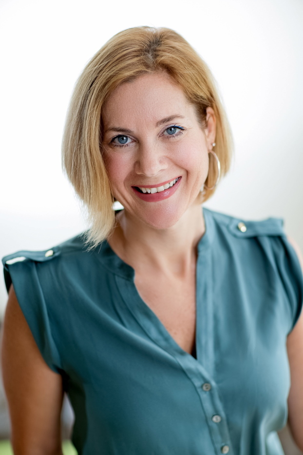 Alana Kirk (Author of The Sandwich Years)