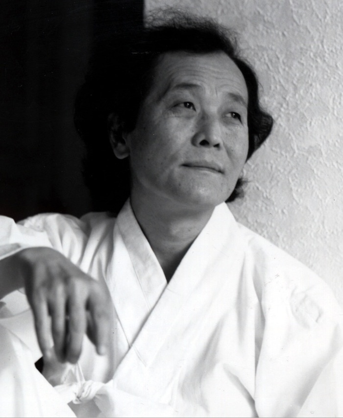 Jo Jung-rae (Author of 태백산맥 1 - 제1부 한의 모닥불)