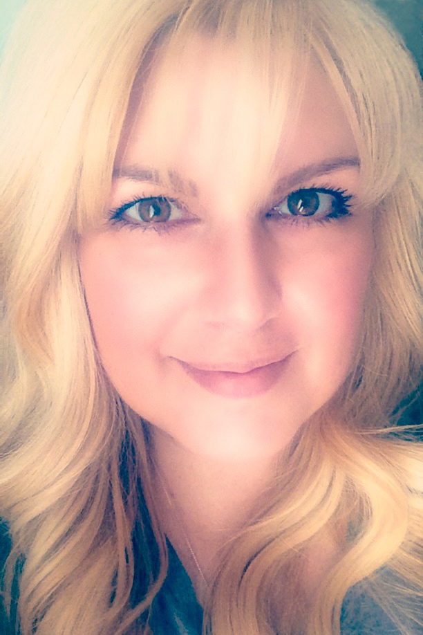 Amanda Renee (Author of The Bull Rider's Baby Bombshell)