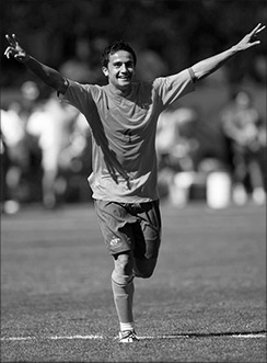 Tim Cahill (Author of Legacy)