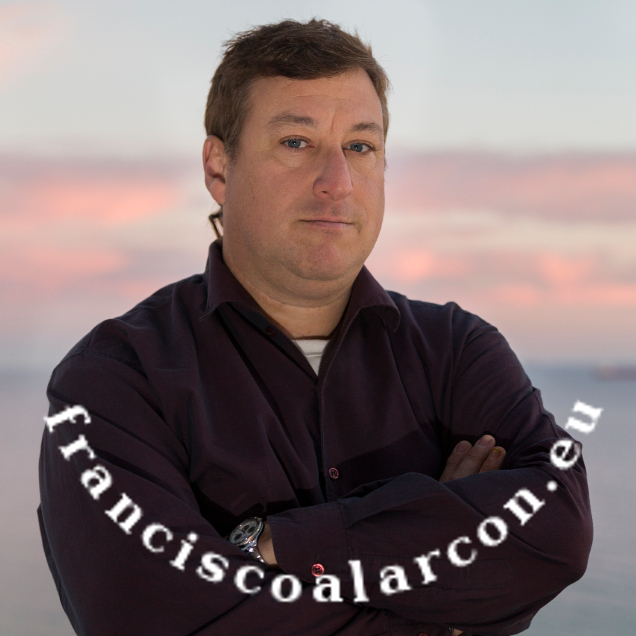 Francisco Alarcón (Author of Sulaba La hija del fuego)