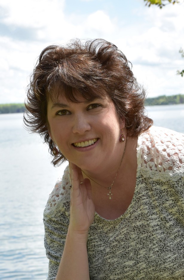Anne Miller (Author of The Last Photograph)