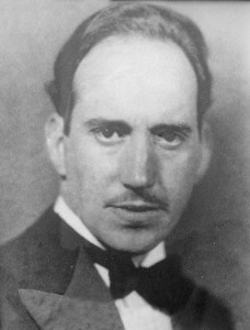 Alejandro Núñez Alonso (Author of El lazo de Púrpura)