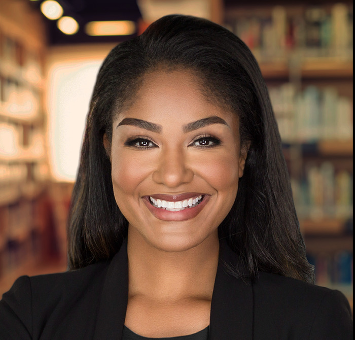 Tracey Thomas (Author of Luna the Unicorn)